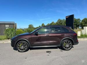 Brown Porsche Cayenne 2015 in Klaipeda, with an engine capacity of 3.00 L and mileage of 170 thousand km for 18000 €, photo 5 on AUTOMOTO.COM.LV