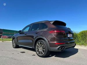 Brown Porsche Cayenne 2015 in Klaipeda, with an engine capacity of 3.00 L and mileage of 170 thousand km for 18000 €, photo 6 on AUTOMOTO.COM.LV