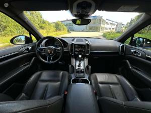 Brown Porsche Cayenne 2015 in Klaipeda, with an engine capacity of 3.00 L and mileage of 170 thousand km for 18000 €, photo 14 on AUTOMOTO.COM.LV