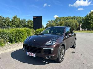 Brown Porsche Cayenne 2015 in Klaipeda, with an engine capacity of 3.00 L and mileage of 170 thousand km for 18000 €, photo 18 on AUTOMOTO.COM.LV