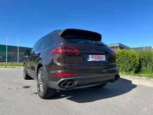 Brown Porsche Cayenne 2015 in Klaipeda, with an engine capacity of 3.00 L and mileage of 170 thousand km for 18000 €, photo 19 on AUTOMOTO.COM.LV