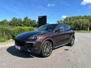 Brown Porsche Cayenne 2015 in Klaipeda, with an engine capacity of 3.00 L and mileage of 170 thousand km for 18000 €, photo 20 on AUTOMOTO.COM.LV