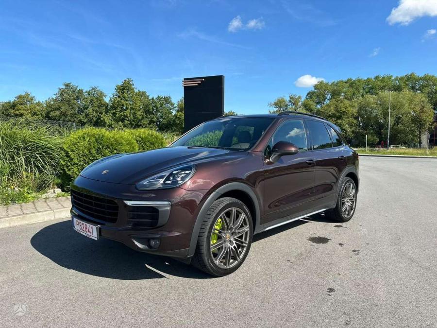Brown Porsche Cayenne 2015 in Klaipeda, with an engine capacity of 3.00 L and mileage of 170 thousand km for 18000 €, photo 20 on AUTOMOTO.COM.LV