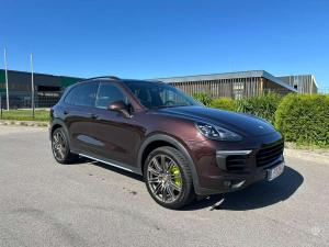 Brown Porsche Cayenne 2015 in Klaipeda, with an engine capacity of 3.00 L and mileage of 170 thousand km for 18000 €, photo 22 on AUTOMOTO.COM.LV