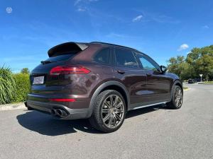 Brown Porsche Cayenne 2015 in Klaipeda, with an engine capacity of 3.00 L and mileage of 170 thousand km for 18000 €, photo 23 on AUTOMOTO.COM.LV