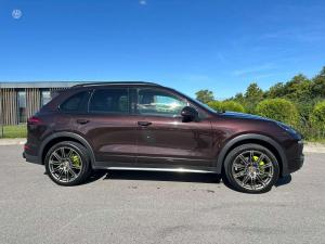 Brown Porsche Cayenne 2015 in Klaipeda, with an engine capacity of 3.00 L and mileage of 170 thousand km for 18000 €, photo 24 on AUTOMOTO.COM.LV