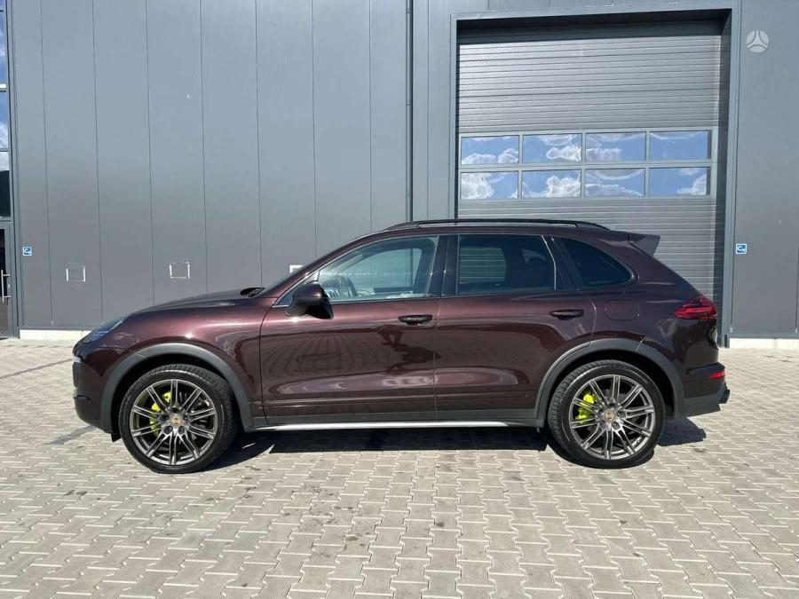Brown Porsche Cayenne 2015 in Klaipeda, with an engine capacity of 3.00 L and mileage of 170 thousand km for 18000 €, photo 26 on AUTOMOTO.COM.LV