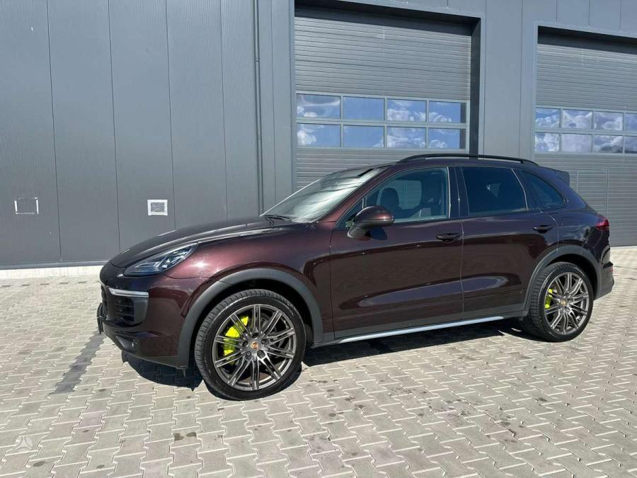 Brown Porsche Cayenne 2015 in Klaipeda, with an engine capacity of 3.00 L and mileage of 170 thousand km for 18000 €, photo 27 on AUTOMOTO.COM.LV