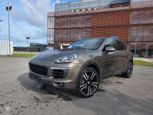 Brūns Porsche Cayenne 2015 Klaipėda, ar dzinēja tilpumu 2.97 L un nobraukumu 182 tūkst. km par 17500 €, foto  vietnē AUTOMOTO.COM.LV