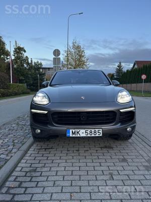 Brūns Porsche Cayenne 2015 Rīga, ar dzinēja tilpumu 3.00 L un nobraukumu 225 tūkst. km par 20750 €, foto 3 vietnē AUTOMOTO.COM.LV