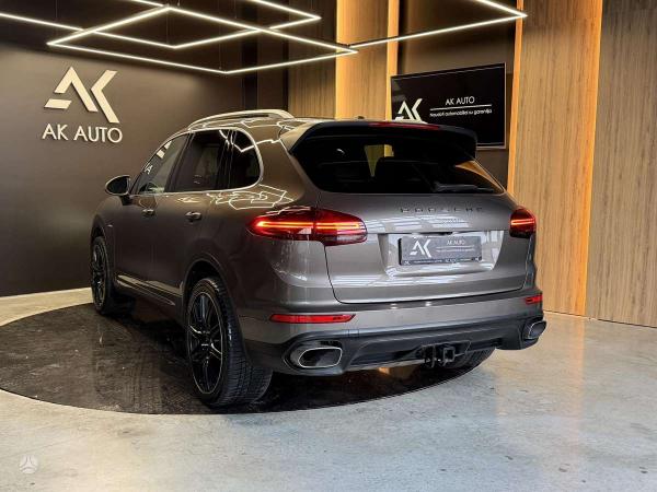 Brūns Porsche Cayenne 2016 Kauņa, ar dzinēja tilpumu 2.97 L un nobraukumu 246 tūkst. km par 21990 €, foto 8 vietnē AUTOMOTO.COM.LV