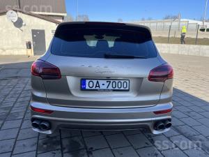 Brown Porsche Cayenne 2016 in Riga, with an engine capacity of 4.20 L and mileage of 202 thousand km for 26990 €, photo 7 on AUTOMOTO.COM.LV
