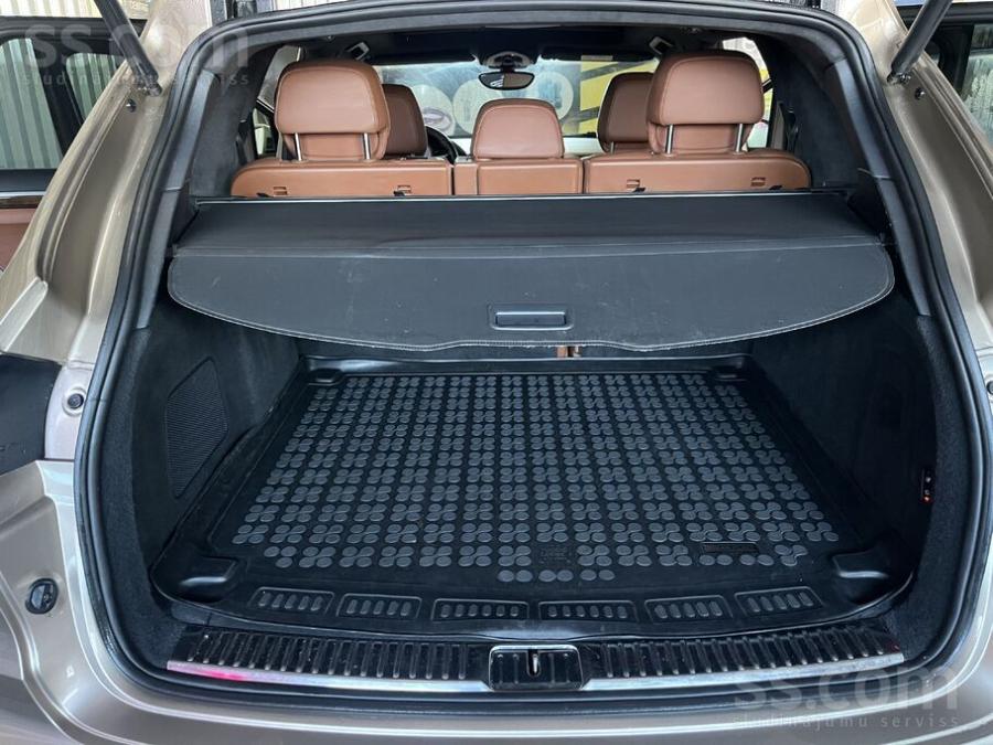 Brown Porsche Cayenne 2016 in Riga, with an engine capacity of 4.20 L and mileage of 202 thousand km for 26990 €, photo 28 on AUTOMOTO.COM.LV