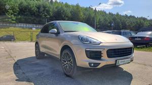 Brown Porsche Cayenne 2016 in Vilnius, with an engine capacity of 3.00 L and mileage of 185 thousand km for 21500 €, photo 4 on AUTOMOTO.COM.LV
