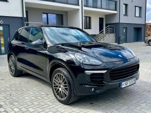 Brown Porsche Cayenne 2017 in Panevezys, with an engine capacity of 3.60 L and mileage of 217 thousand km for 18000 €, photo 5 on AUTOMOTO.COM.LV