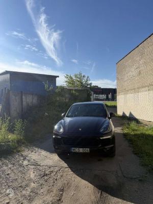 Brūns Porsche Cayenne 2017 Klaipėda, ar dzinēja tilpumu 2.97 L un nobraukumu 160 tūkst. km par 28800 €, foto  vietnē AUTOMOTO.COM.LV