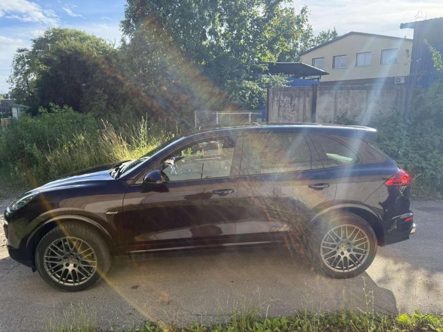 Brūns Porsche Cayenne 2017 Klaipėda, ar dzinēja tilpumu 2.97 L un nobraukumu 160 tūkst. km par 28800 €, foto 5 vietnē AUTOMOTO.COM.LV