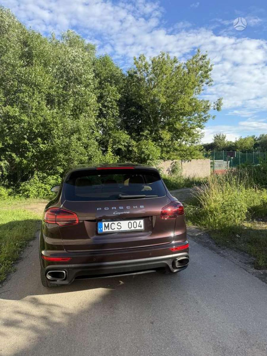 Brūns Porsche Cayenne 2017 Klaipėda, ar dzinēja tilpumu 2.97 L un nobraukumu 160 tūkst. km par 28800 €, foto 8 vietnē AUTOMOTO.COM.LV