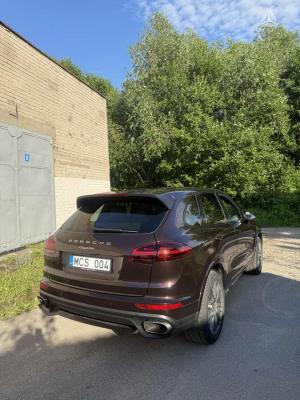 Brūns Porsche Cayenne 2017 Klaipėda, ar dzinēja tilpumu 2.97 L un nobraukumu 160 tūkst. km par 28800 €, foto 9 vietnē AUTOMOTO.COM.LV