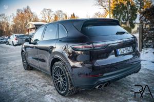 Brūns Porsche Cayenne 2018 Rīga, ar dzinēja tilpumu 2.89 L un nobraukumu 109 tūkst. km par 46990 €, foto 6 vietnē AUTOMOTO.COM.LV