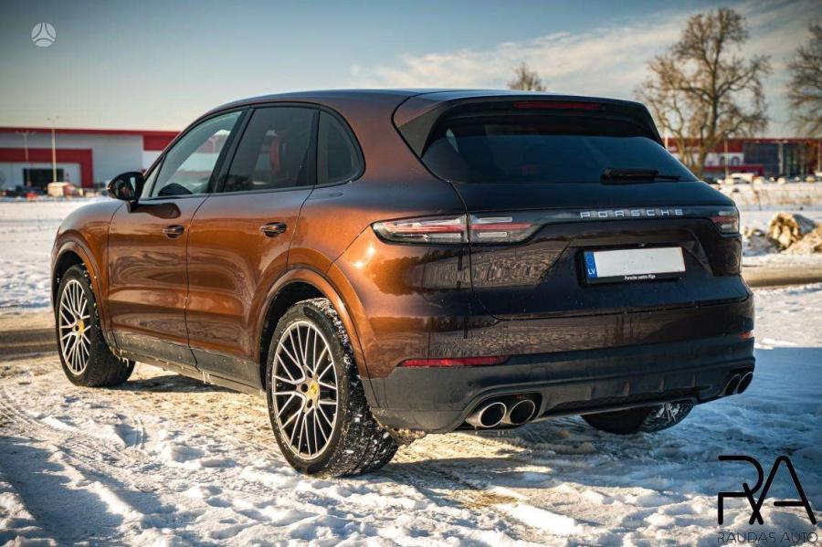 Brūns Porsche Cayenne 2018 Rīga, ar dzinēja tilpumu 2.89 L un nobraukumu 109 tūkst. km par 46990 €, foto 7 vietnē AUTOMOTO.COM.LV