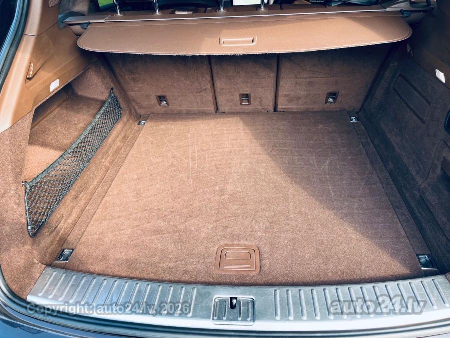 Brūns Porsche Cayenne 2018 Tallina, ar dzinēja tilpumu 2.90 L un nobraukumu 152 tūkst. km par 38900 €, foto 13 vietnē AUTOMOTO.COM.LV