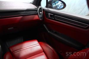 Brūns Porsche Cayenne 2019 Rīga, ar dzinēja tilpumu 2.90 L un nobraukumu 71 tūkst. km par 54500 €, foto 32 vietnē AUTOMOTO.COM.LV