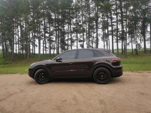 Brūns Porsche Cayenne 2019 Klaipėda, ar dzinēja tilpumu 3.00 L un nobraukumu 168 tūkst. km par 38900 €, foto 5 vietnē AUTOMOTO.COM.LV