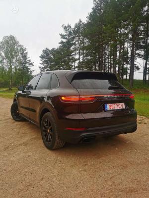 Brūns Porsche Cayenne 2019 Klaipėda, ar dzinēja tilpumu 3.00 L un nobraukumu 168 tūkst. km par 38900 €, foto 8 vietnē AUTOMOTO.COM.LV