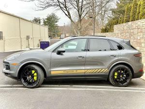 Brown Porsche Cayenne 2019 in Vilnius, with an engine capacity of 3.00 L and mileage of 110 thousand km for 53000 €, photo 6 on AUTOMOTO.COM.LV