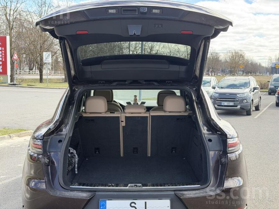 Brūns Porsche Cayenne 2020 Rīga, ar dzinēja tilpumu 3.00 L un nobraukumu 75 tūkst. km par 62900 €, foto 7 vietnē AUTOMOTO.COM.LV