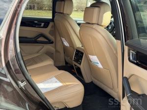 Brūns Porsche Cayenne 2020 Rīga, ar dzinēja tilpumu 3.00 L un nobraukumu 75 tūkst. km par 62900 €, foto 12 vietnē AUTOMOTO.COM.LV