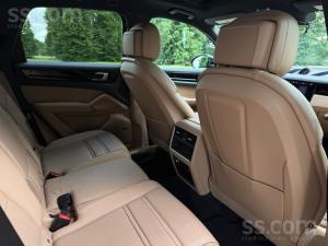 Brown Porsche Cayenne 2021 in Riga, with an engine capacity of 3.00 L and mileage of 97 thousand km for 35990 €, photo 15 on AUTOMOTO.COM.LV