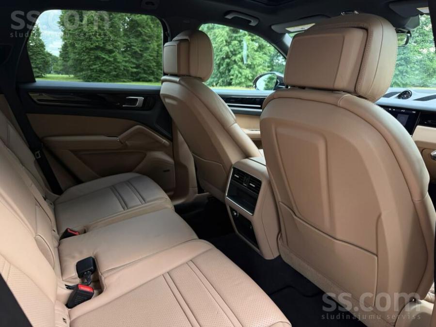 Brown Porsche Cayenne 2021 in Riga, with an engine capacity of 3.00 L and mileage of 97 thousand km for 35990 €, photo 15 on AUTOMOTO.COM.LV