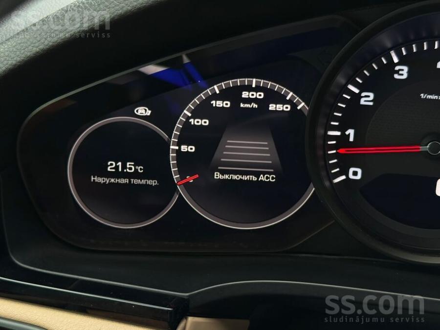 Brown Porsche Cayenne 2021 in Riga, with an engine capacity of 3.00 L and mileage of 97 thousand km for 35990 €, photo 20 on AUTOMOTO.COM.LV