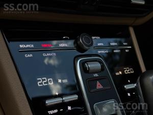 Brown Porsche Cayenne 2021 in Riga, with an engine capacity of 3.00 L and mileage of 97 thousand km for 35990 €, photo 25 on AUTOMOTO.COM.LV