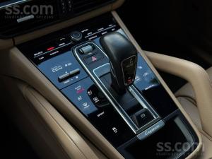 Brown Porsche Cayenne 2021 in Riga, with an engine capacity of 3.00 L and mileage of 97 thousand km for 35990 €, photo 27 on AUTOMOTO.COM.LV