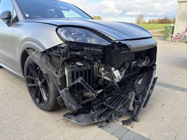 Brūns Porsche Cayenne 2021 Kauņa, ar dzinēja tilpumu 3.00 L un nobraukumu 75 tūkst. km par 28500 €, foto 3 vietnē AUTOMOTO.COM.LV