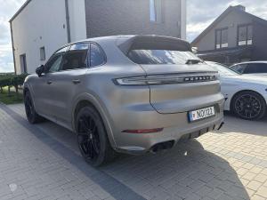 Brown Porsche Cayenne 2021 in Kaunas, with an engine capacity of 3.00 L and mileage of 75 thousand km for 28500 €, photo 5 on AUTOMOTO.COM.LV