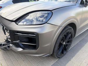 Brown Porsche Cayenne 2021 in Kaunas, with an engine capacity of 3.00 L and mileage of 75 thousand km for 28500 €, photo 9 on AUTOMOTO.COM.LV