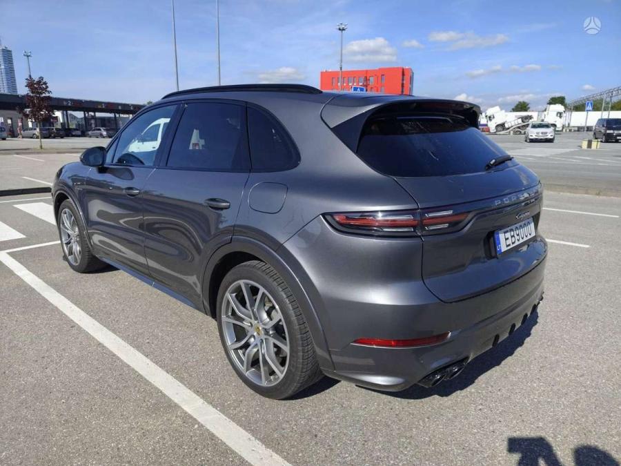 Brown Porsche Cayenne 2022 in Klaipeda, with an engine capacity of 3.00 L and mileage of 55 thousand km for 56000 €, photo 8 on AUTOMOTO.COM.LV