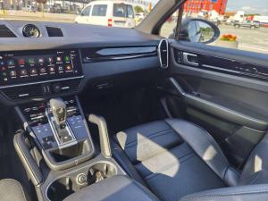 Brown Porsche Cayenne 2022 in Klaipeda, with an engine capacity of 3.00 L and mileage of 55 thousand km for 56000 €, photo 12 on AUTOMOTO.COM.LV