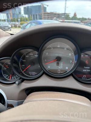Brūns Porsche Cayenne 2013 Rīga, ar dzinēja tilpumu 4.80 L un nobraukumu 83 tūkst. km par 29500 €, foto 7 vietnē AUTOMOTO.COM.LV