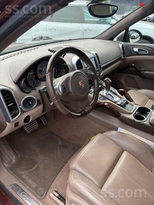 Brūns Porsche Cayenne 2013 Rīga, ar dzinēja tilpumu 4.80 L un nobraukumu 83 tūkst. km par 29500 €, foto 8 vietnē AUTOMOTO.COM.LV