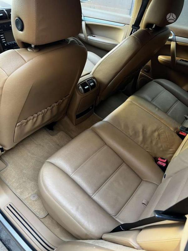 Brūns Porsche Cayenne 2009 Viļņa, ar dzinēja tilpumu 3.60 L un nobraukumu 300 tūkst. km par 5400 €, foto 6 vietnē AUTOMOTO.COM.LV