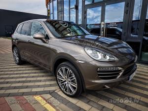 Brūns Porsche Cayenne 2013 Tallina, ar dzinēja tilpumu 3.00 L un nobraukumu 290 tūkst. km par 13500 €, foto 3 vietnē AUTOMOTO.COM.LV
