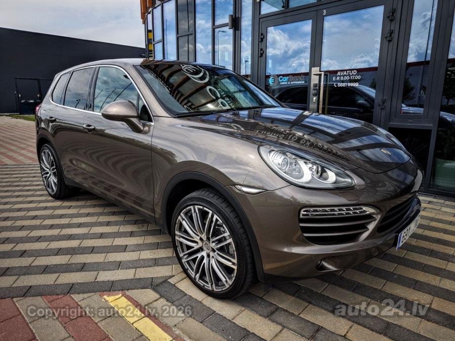 Brūns Porsche Cayenne 2013 Tallina, ar dzinēja tilpumu 3.00 L un nobraukumu 290 tūkst. km par 13500 €, foto 3 vietnē AUTOMOTO.COM.LV
