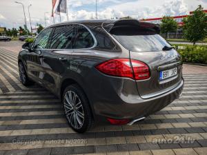 Brūns Porsche Cayenne 2013 Tallina, ar dzinēja tilpumu 3.00 L un nobraukumu 290 tūkst. km par 13500 €, foto 8 vietnē AUTOMOTO.COM.LV