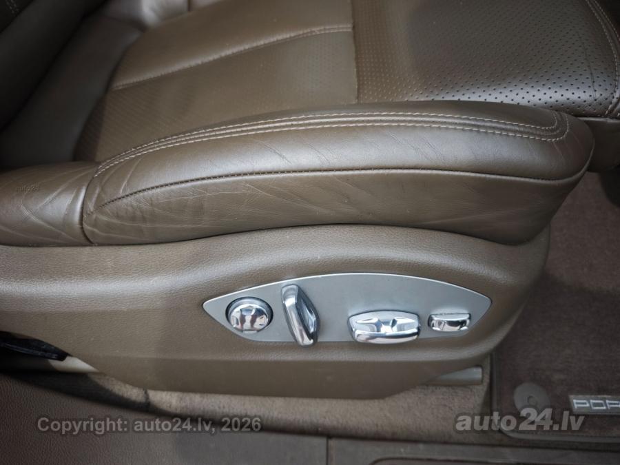 Brūns Porsche Cayenne 2013 Tallina, ar dzinēja tilpumu 3.00 L un nobraukumu 290 tūkst. km par 13500 €, foto 12 vietnē AUTOMOTO.COM.LV