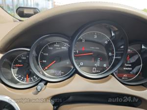 Brūns Porsche Cayenne 2013 Tallina, ar dzinēja tilpumu 3.00 L un nobraukumu 290 tūkst. km par 13500 €, foto 24 vietnē AUTOMOTO.COM.LV